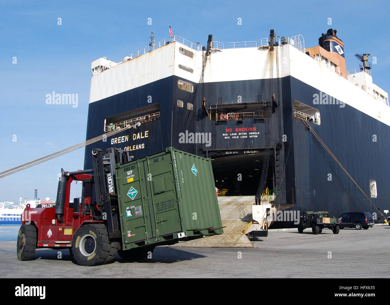 090227-N-3089C-0011 PORT HUENEME, Calif. (Feb. 27, 2009) A Naval Mobile ...