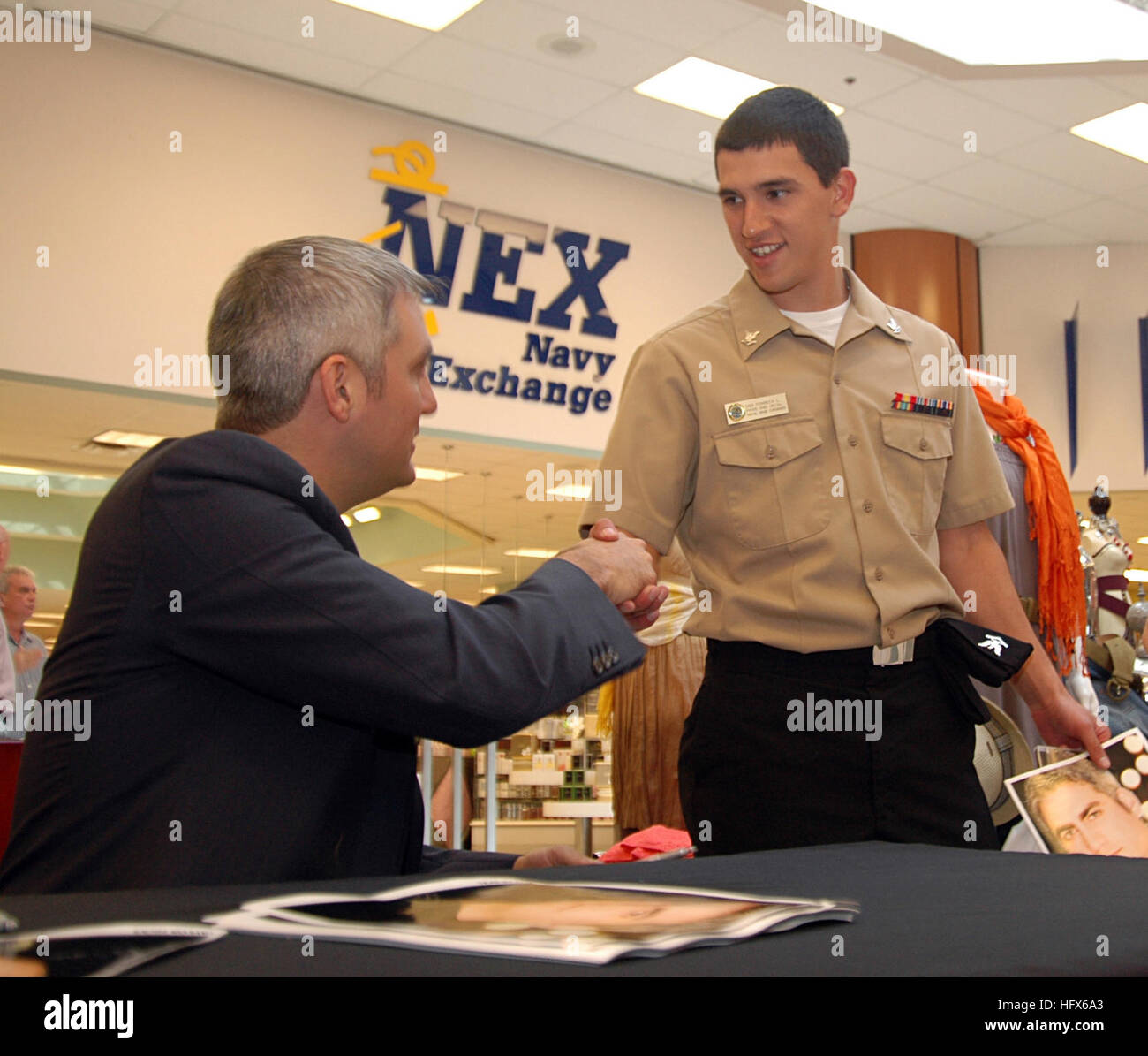 Taylor hicks hi-res stock photography and images - Alamy