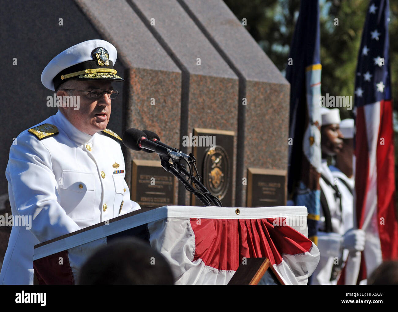 Uss cole memorial hi-res stock photography and images - Alamy