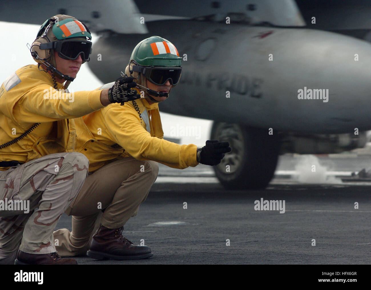 Uss cochrane hi-res stock photography and images - Alamy