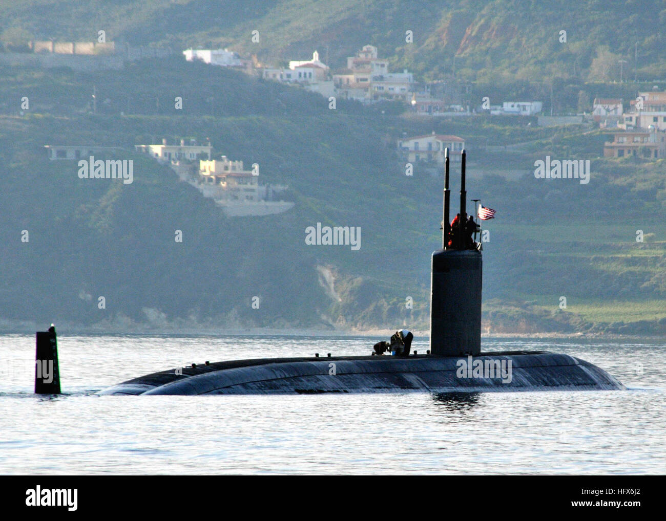 The Los Angeles-class attack submarine USS Scranton (SSN 756) departs ...