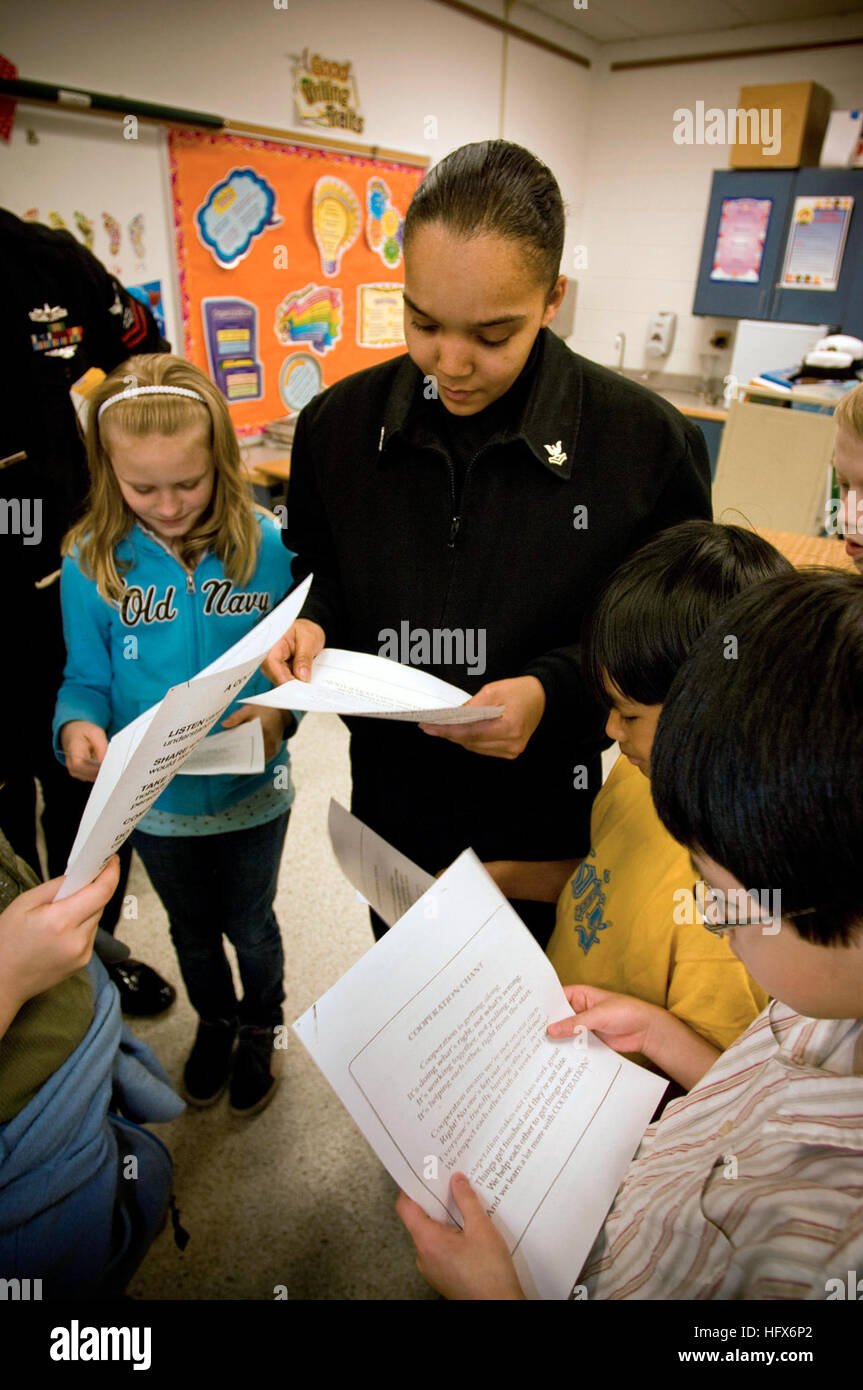 090319-N-2953W-002 VIRGINIA BEACH, Va. (March 19, 2009) Yeoman 2nd ...