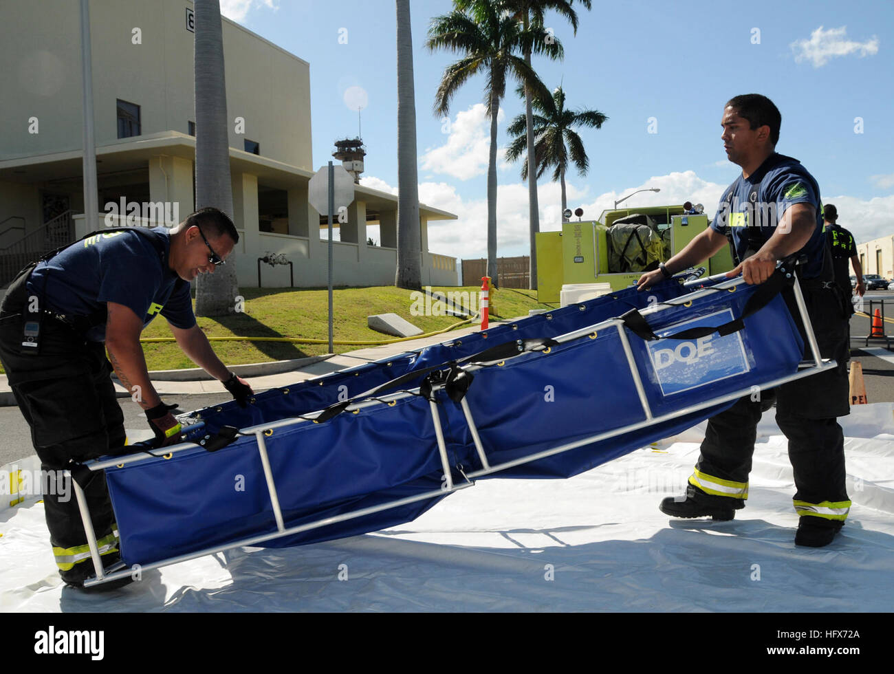 Emergency personnel decontamination station hi-res stock photography ...