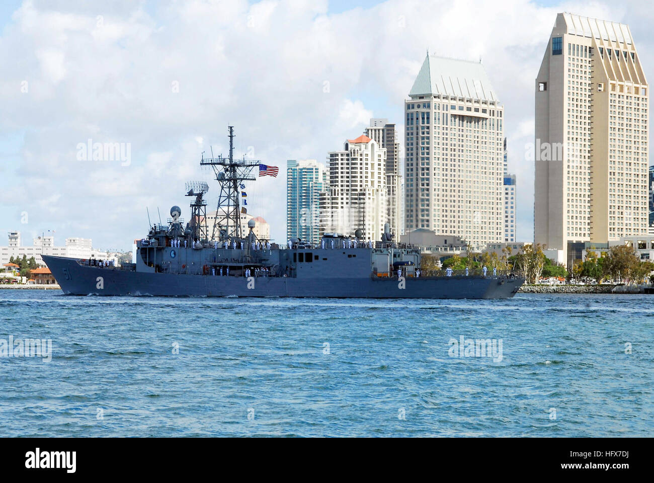 090408-N-0890S-014 SAN DIEGO (April 8, 2009) The guided-missile frigate ...