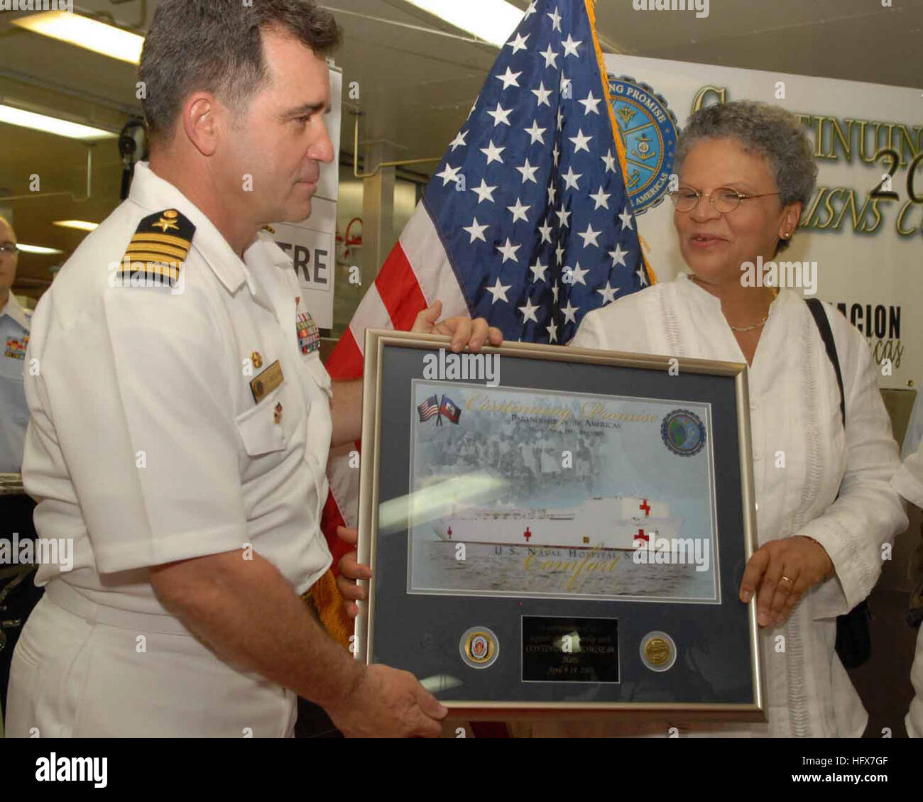 090411-F-7751S-132 PORT-AU-PRINCE (April 11, 2009) Capt. Bob Lineberry ...