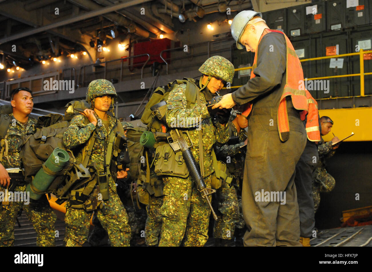 Armed forces of the philippines marines hi-res stock photography and ...
