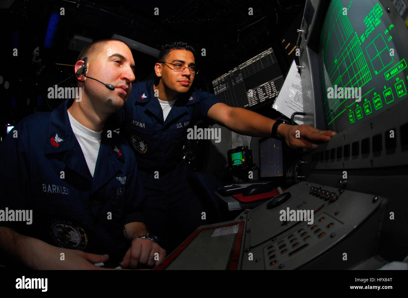 Landing radar system hi-res stock photography and images - Alamy