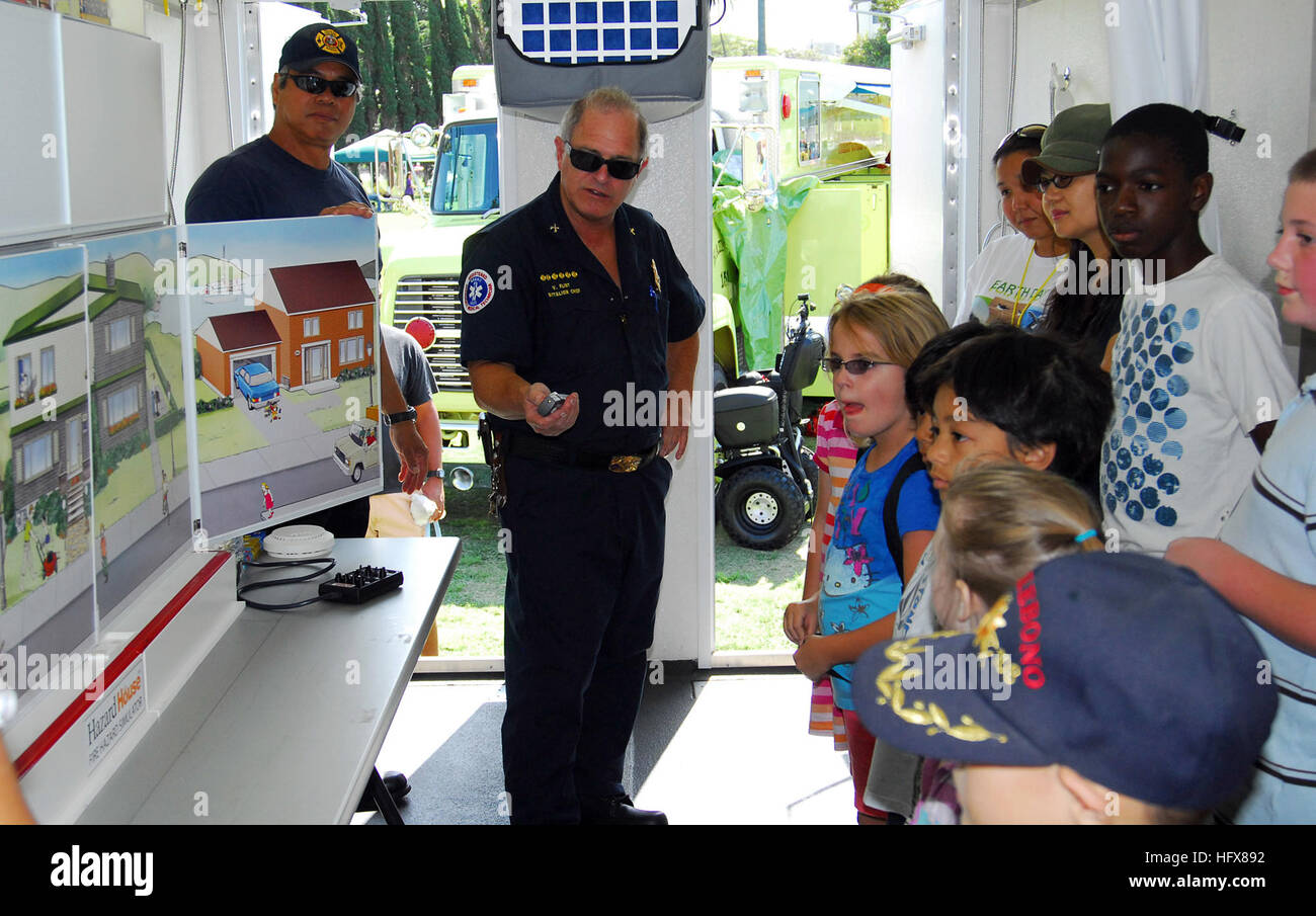 Interactive outdoor exhibits hi-res stock photography and images - Alamy