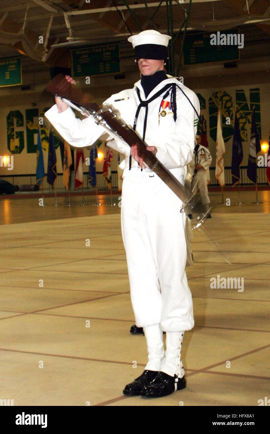 A guard with a rifle and attached bayonet hi-res stock photography and ...