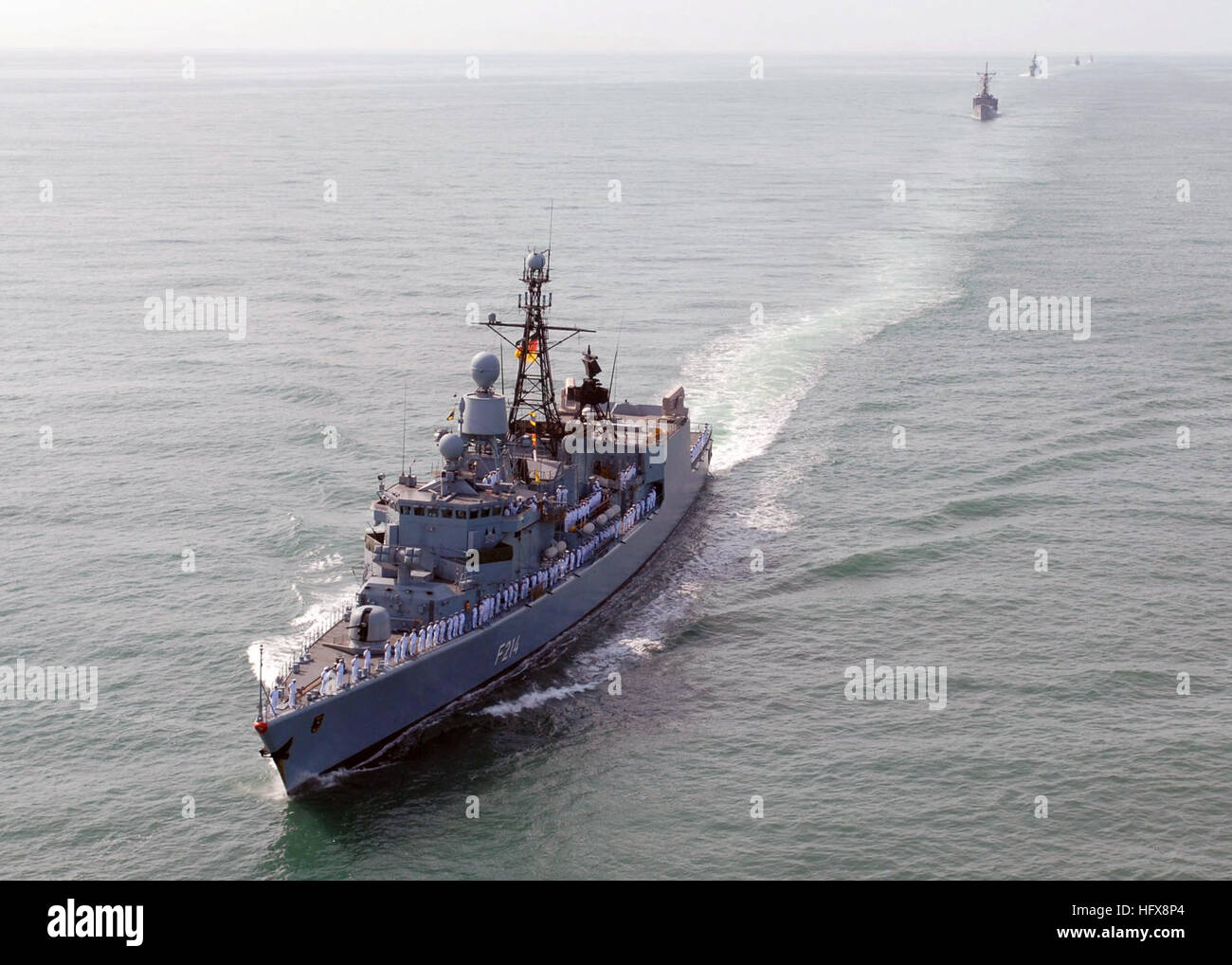 090504-N-1644C-357 JACKSONVILLE, Fla. (May 04, 2009) The German ship ...