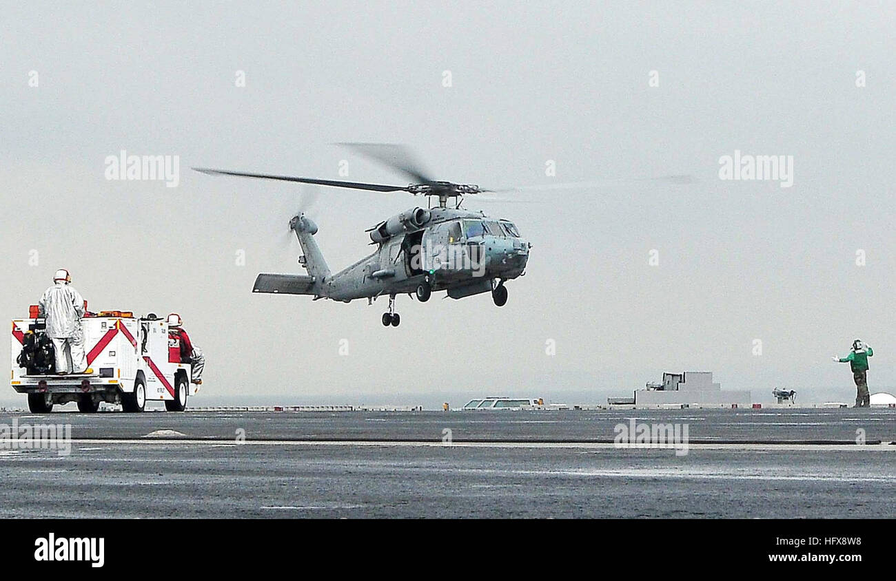 Underway seahawk helicopter landing hi-res stock photography and images ...