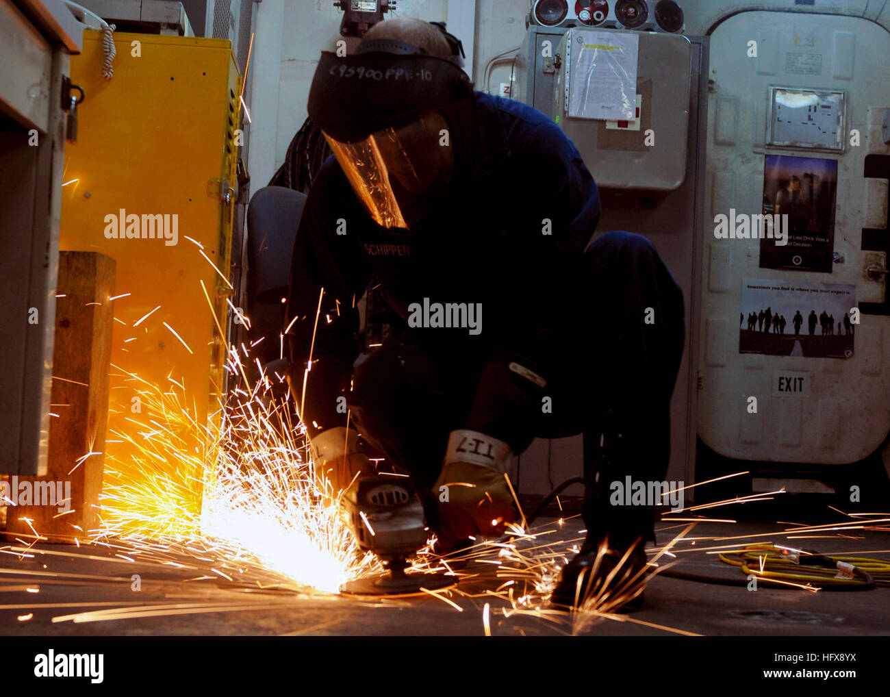 100907-N-2908M-021 ATLANTIC OCEAN (Sept. 7, 2010) Aviation Support ...