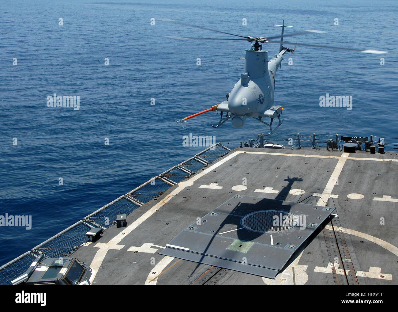 Uss mcinerney ffg 8 hi-res stock photography and images - Alamy
