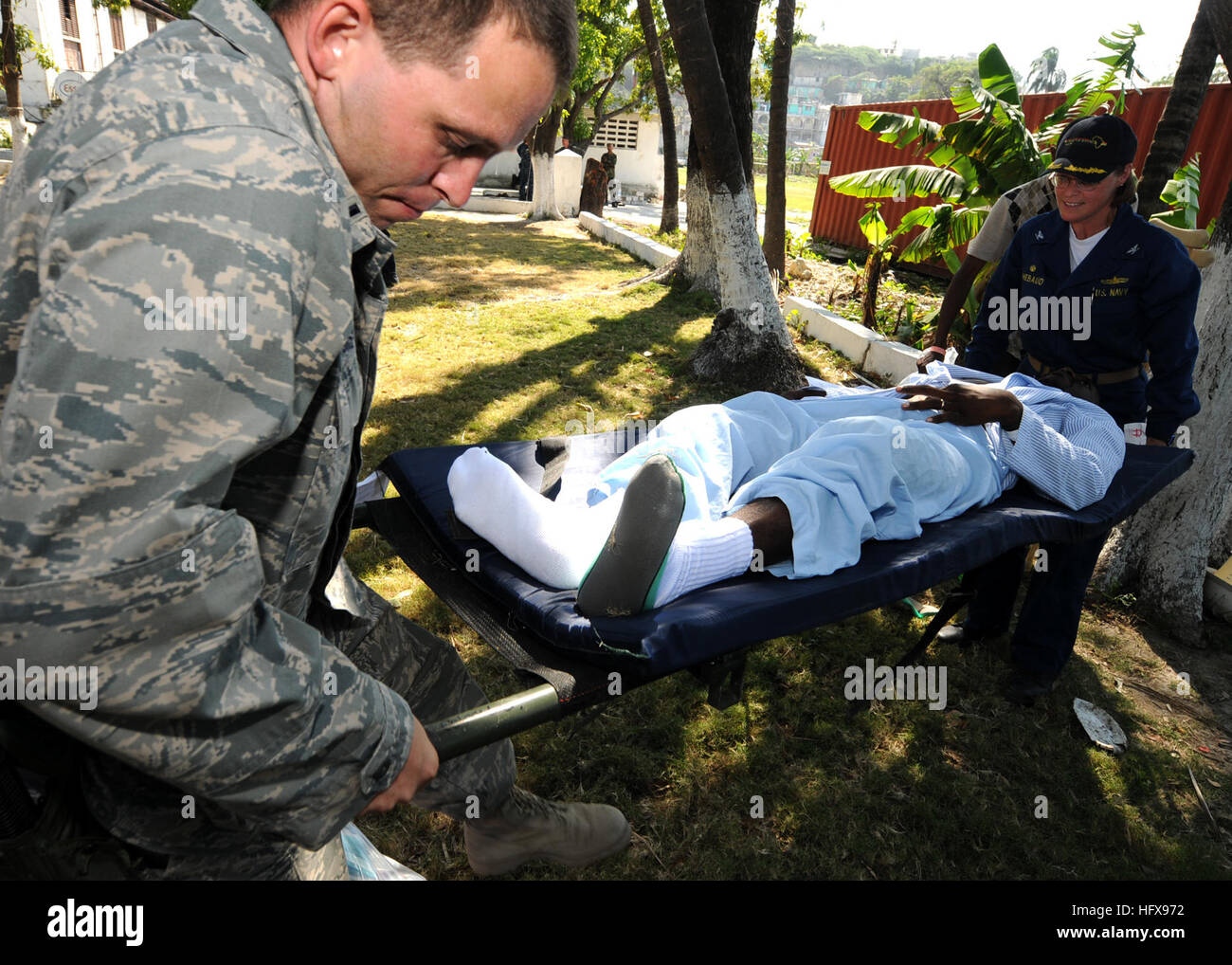 100203-N-6676S-002 KILLICK, Haiti (Feb. 3, 2010) Air Force 1st Lt ...