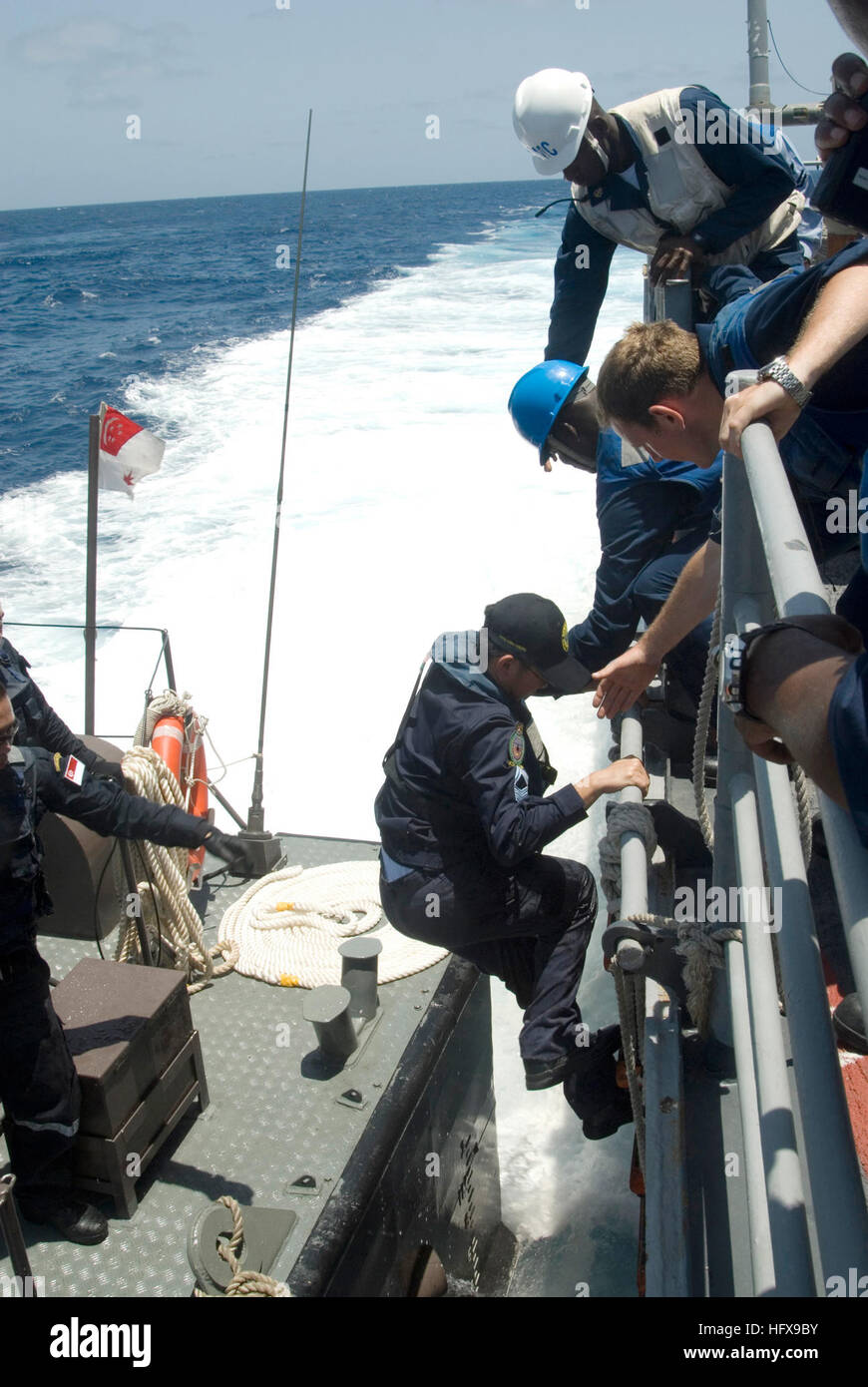 090516-N-0743B-016 GULF OF ADEN (May 17, 2009) Sailors aboard the ...