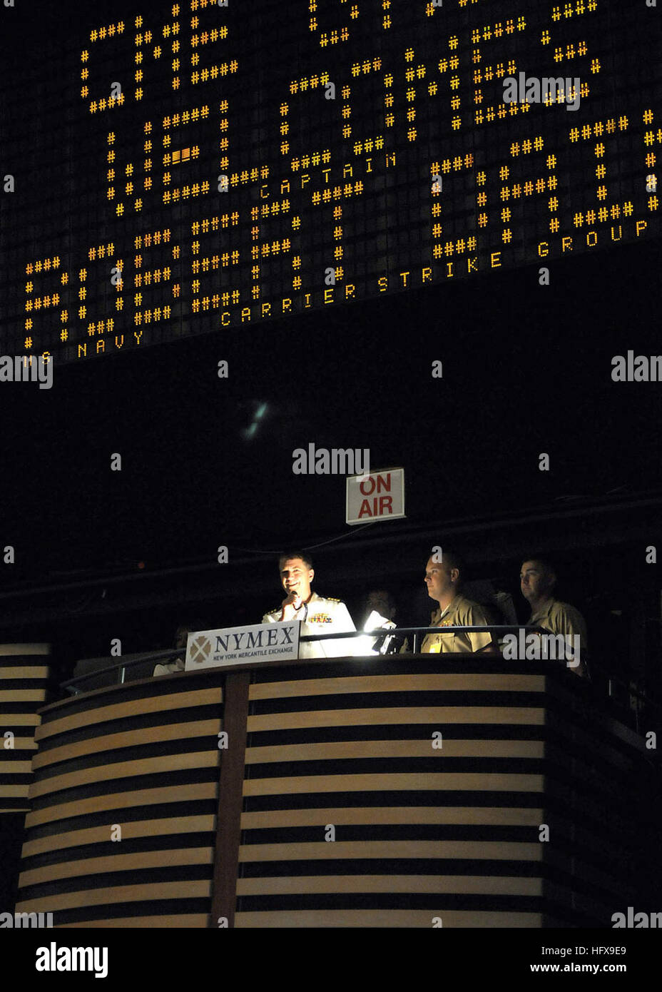 090519-N-5033P-031 NEW YORK (May 19, 2009) Capt. Robert Dain, Fleet ...