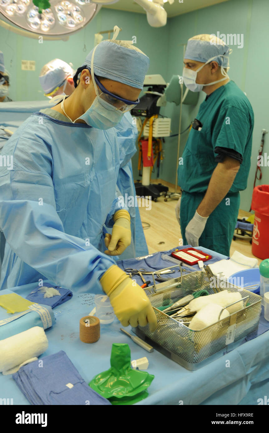 Military surgical tools hi-res stock photography and images - Alamy