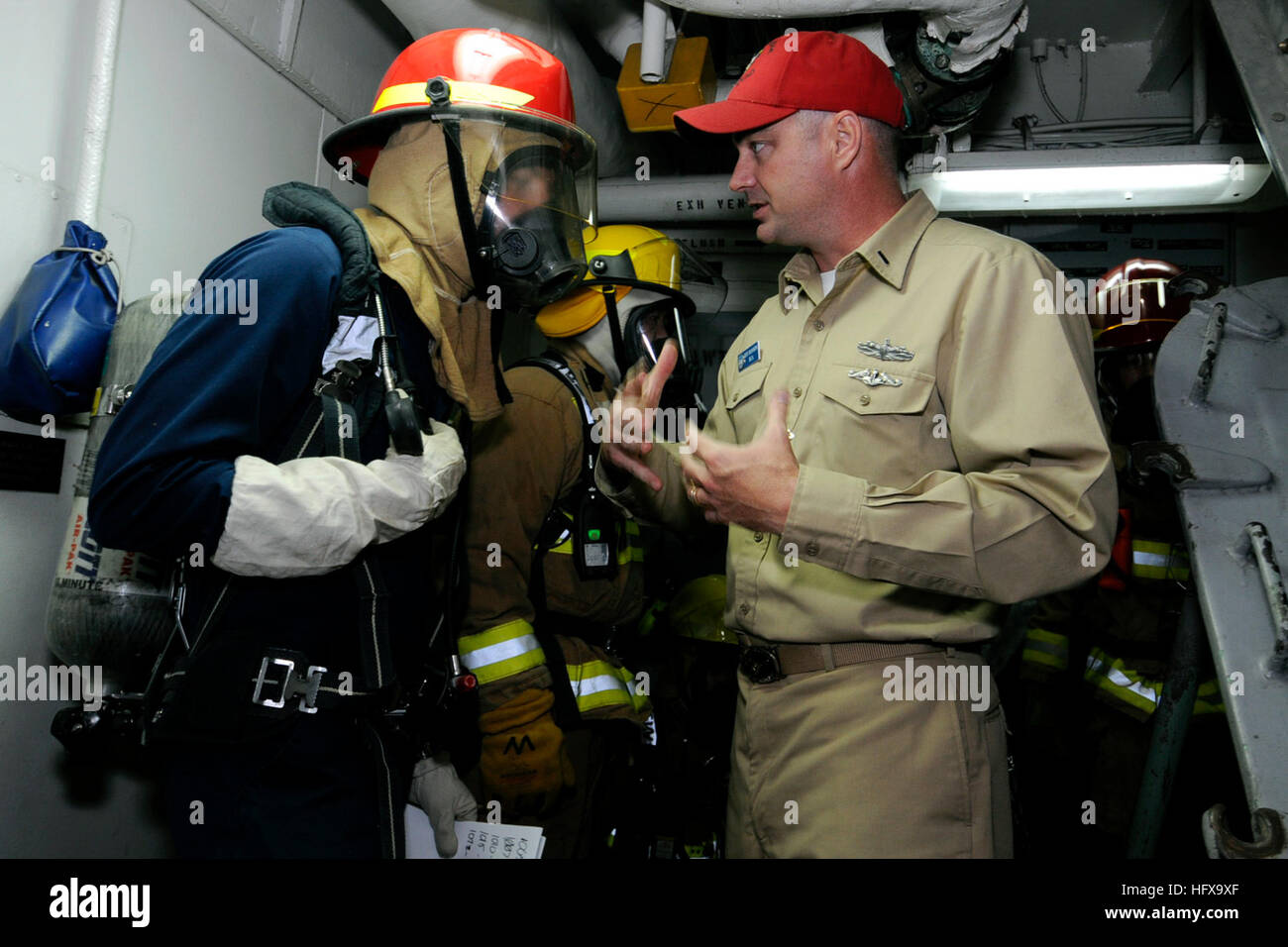 090527-N-7478G-112 YOKOSUKA, Japan (May 27, 2009) Lt. j.g. Jeffrey ...