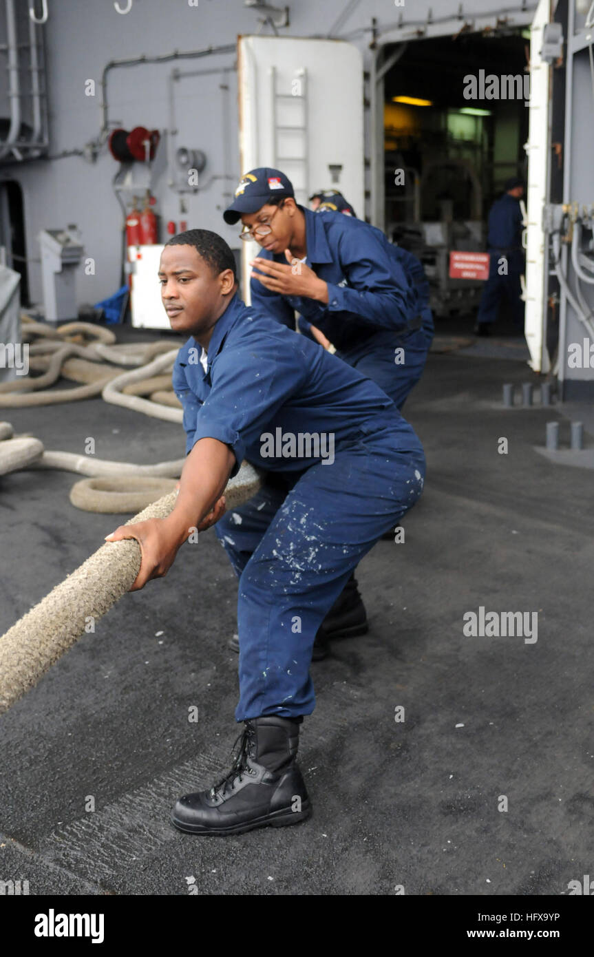 Boatswains mates on uss hi-res stock photography and images - Alamy