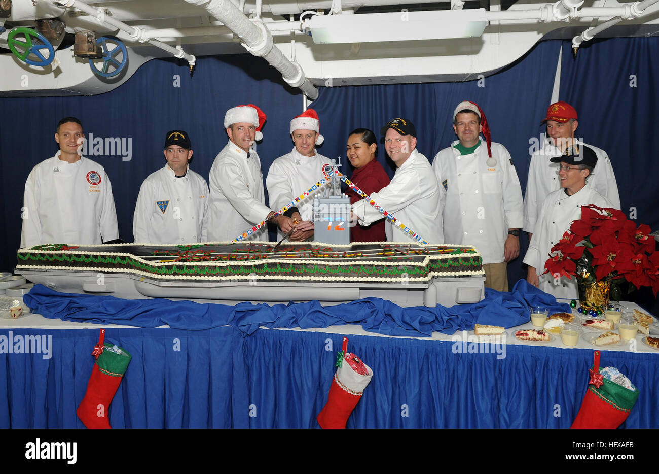 Rear adm mike shoemaker commander hi-res stock photography and images ...