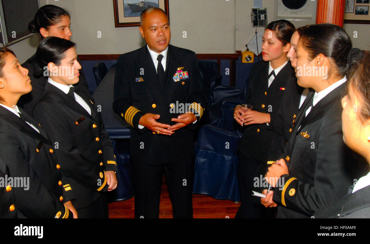 Peru female military hi-res stock photography and images - Alamy