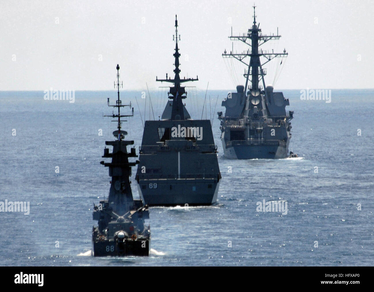Singapore frigate rss intrepid 69 hi-res stock photography and images ...