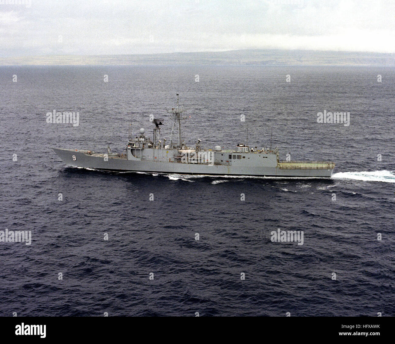 A port beam view of the guided missile frigate USS WADSWORTH (FFG 9 ...