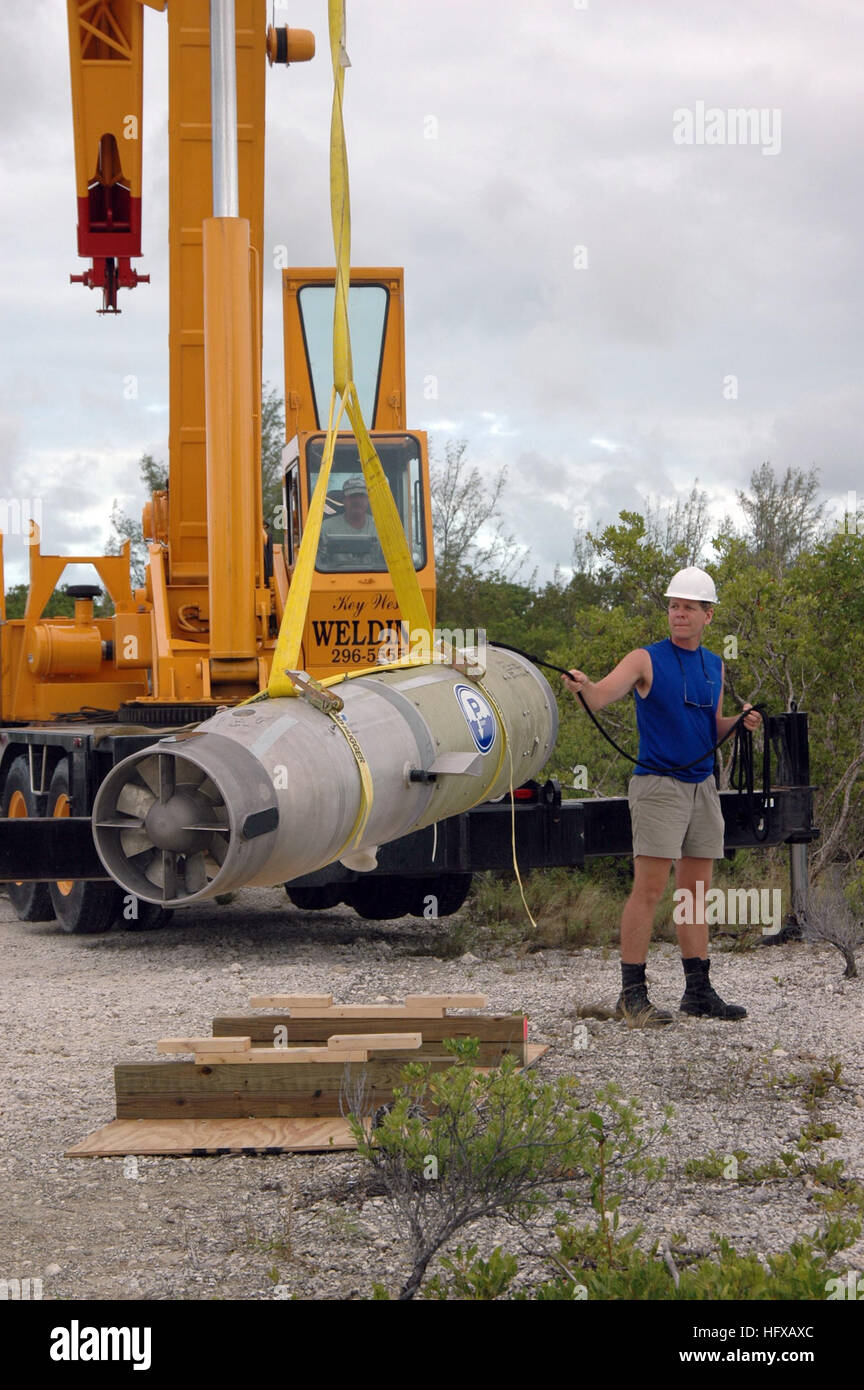 Advance deployable system hi-res stock photography and images - Alamy