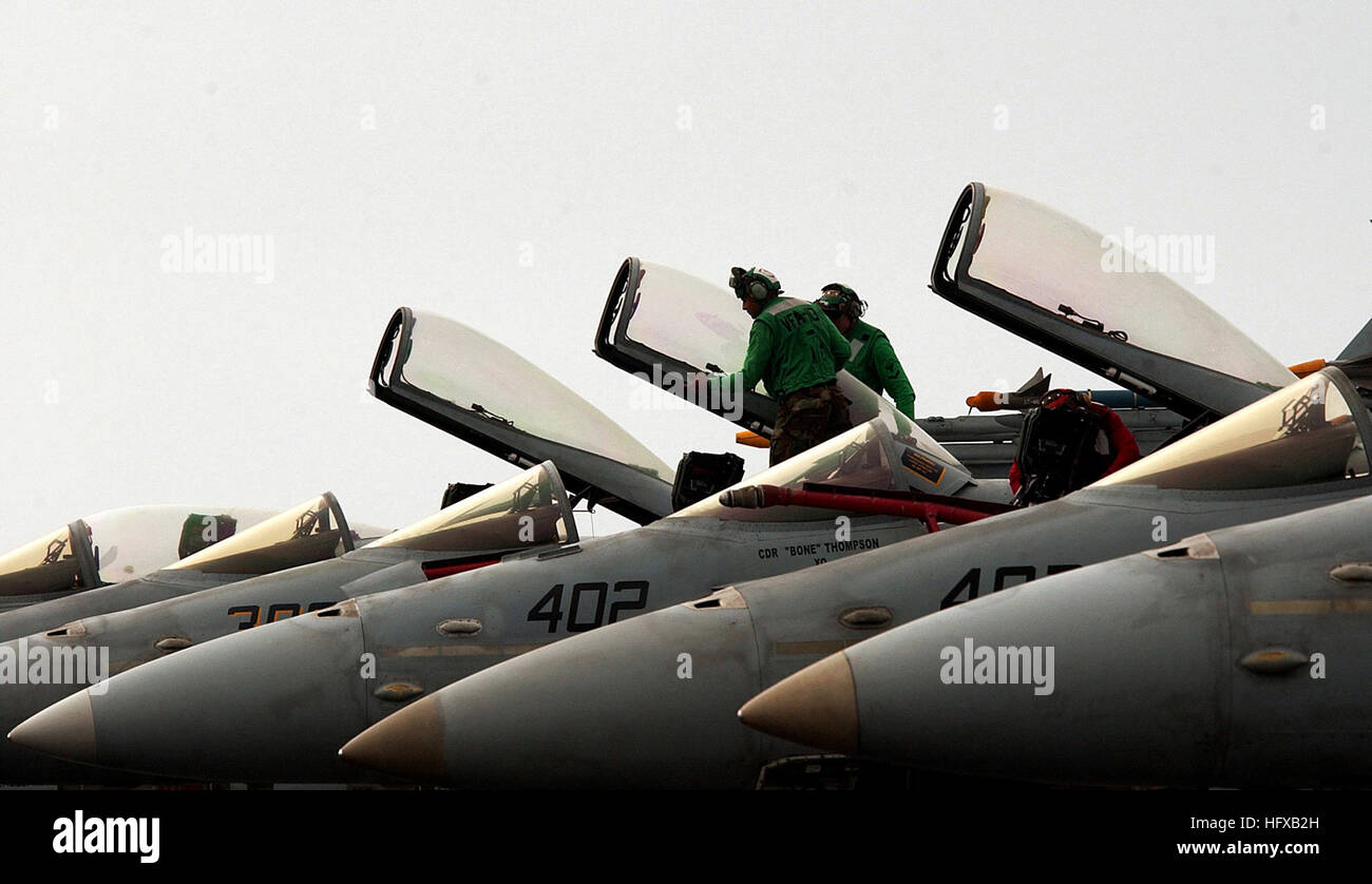 F 14 canopy hi-res stock photography and images - Alamy