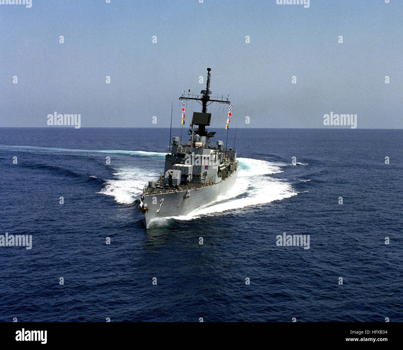 A port bow view of the guided missile frigate USS SCHOFIELD (FFG 3 ...