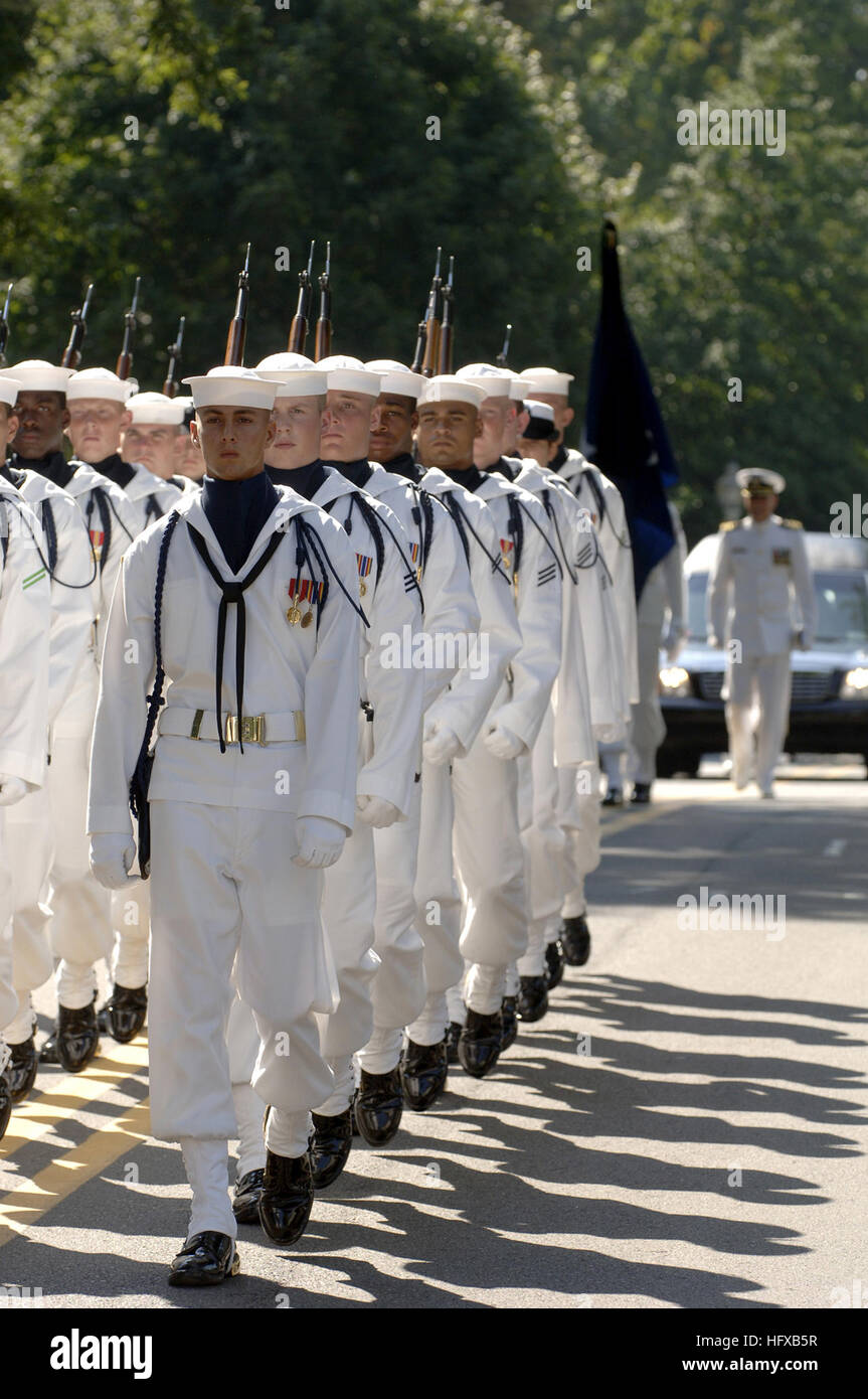 Ceremonial honor guard marches hi-res stock photography and images - Alamy