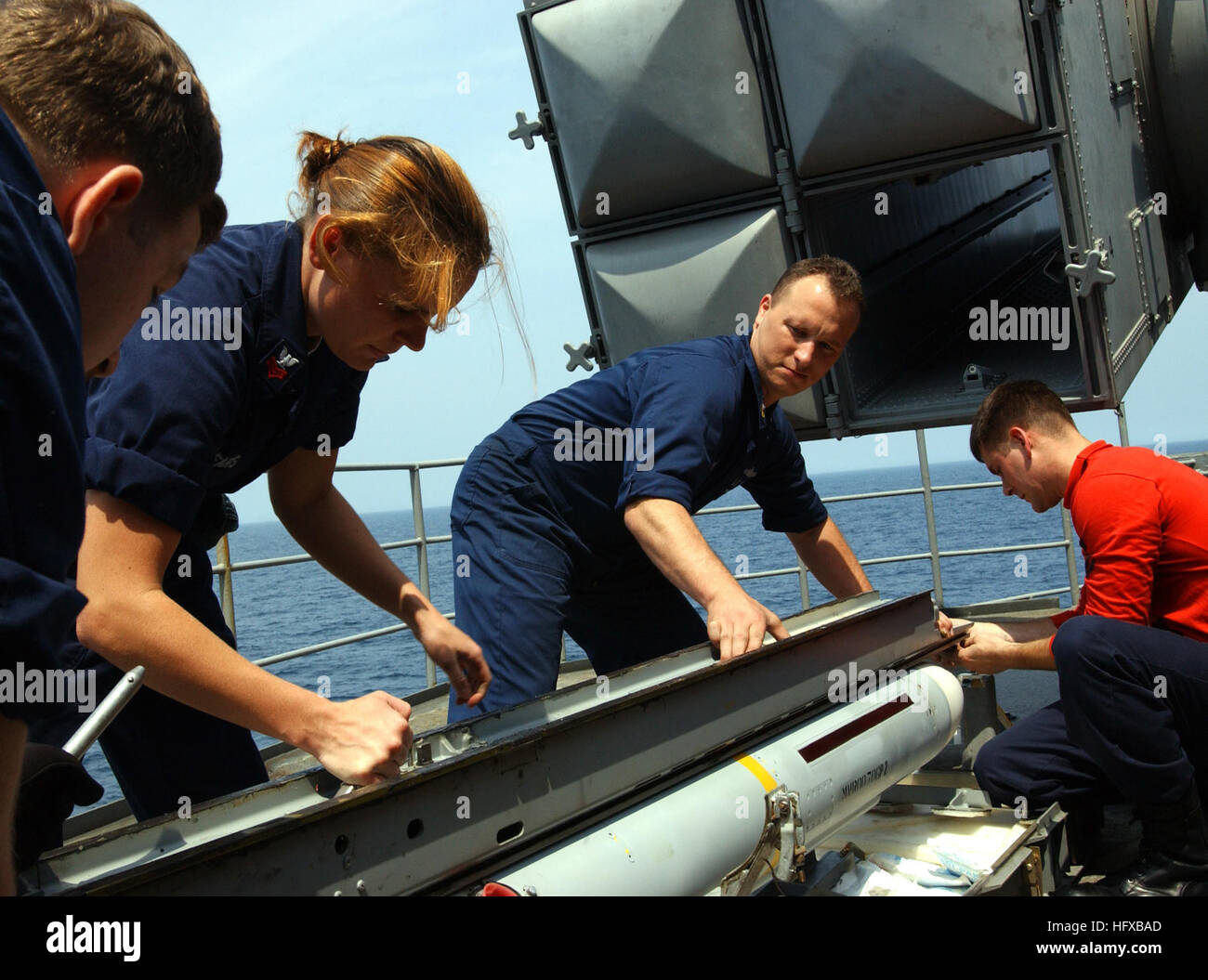 Nato sea sparrow missile system launcher hi-res stock photography and ...