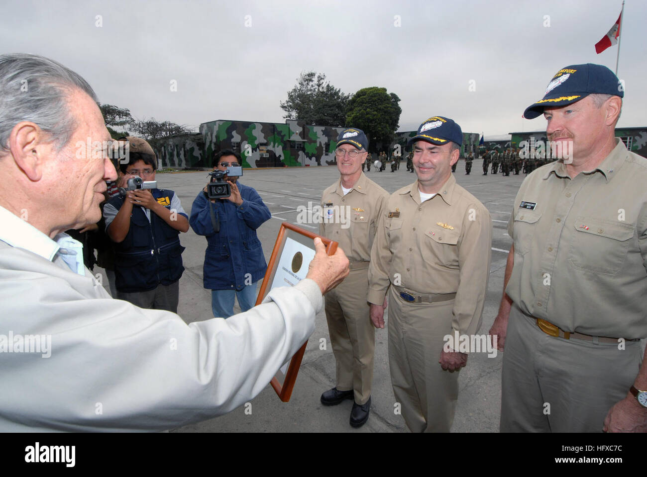 From left u s navy capt hi-res stock photography and images - Alamy