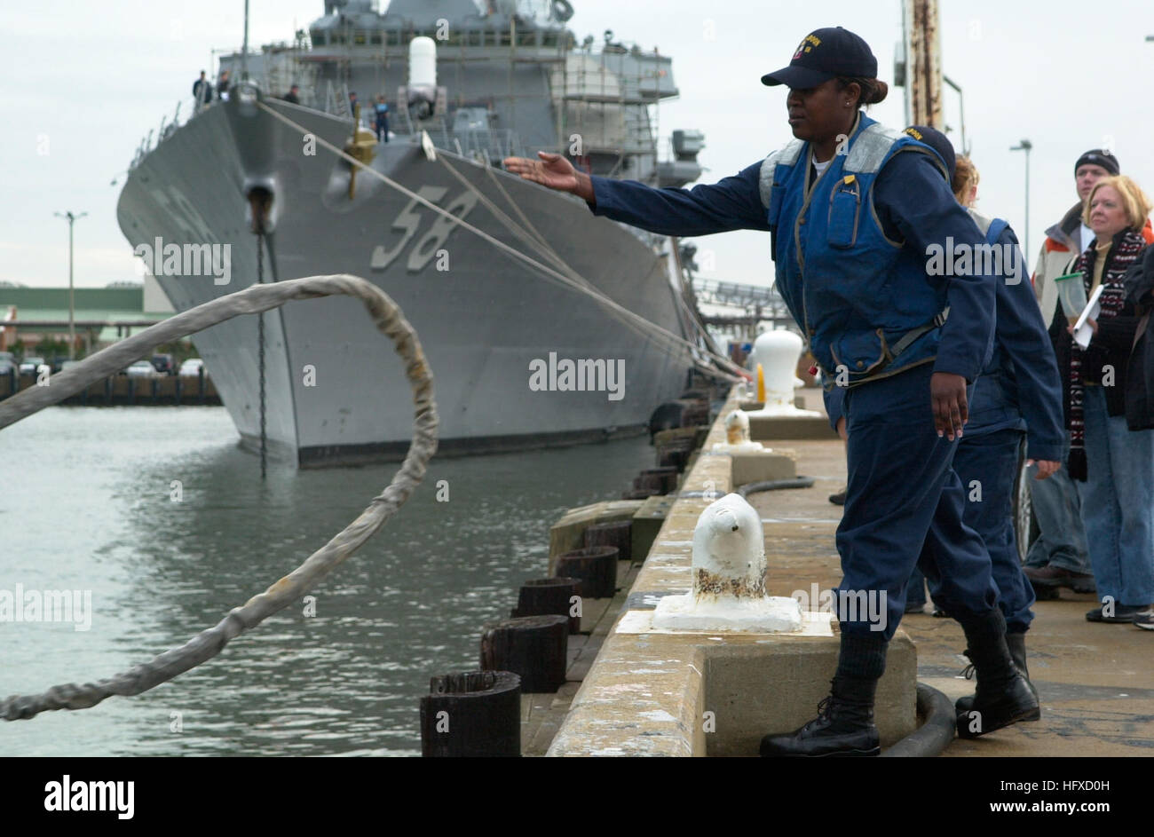 Uss carr ffg 52 hi-res stock photography and images - Alamy