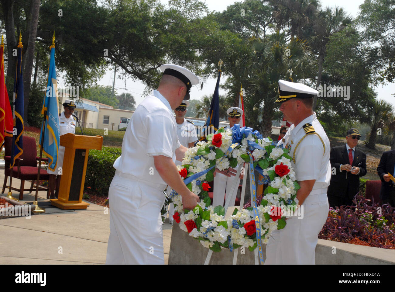 Uss stark hi-res stock photography and images - Alamy