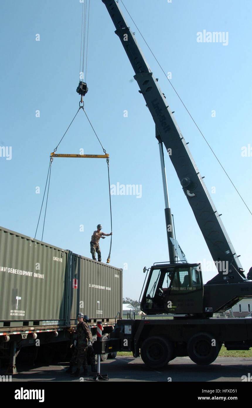 050906-N-9712C-004 Belle Chasse, La. (Sept. 6, 2005) Ð U.S. Navy Seabees, assigned to Naval ...