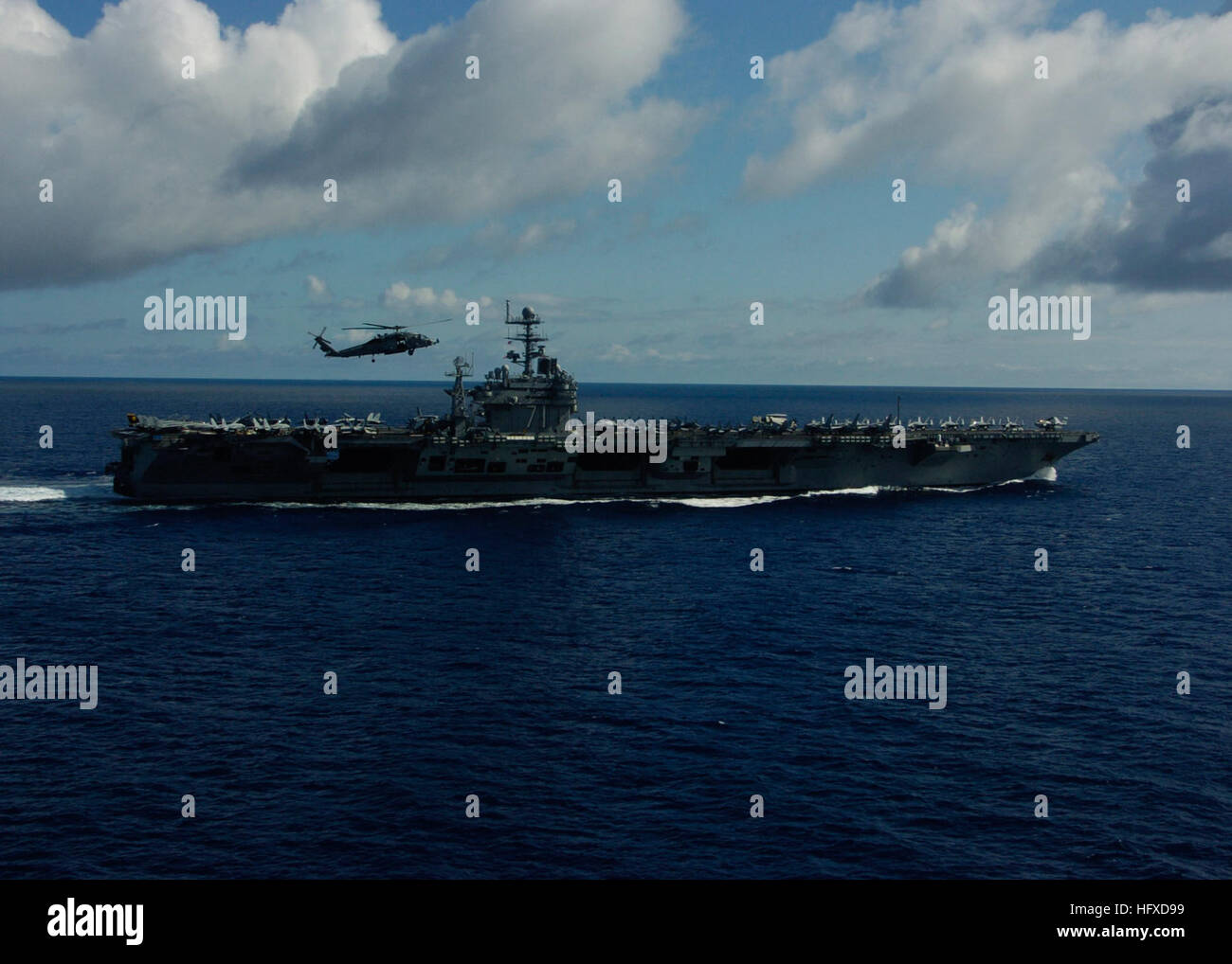 050908-N-8163B-011 Atlantic Ocean (Sept. 8, 2005) Ð An HH-60H Seahawk ...