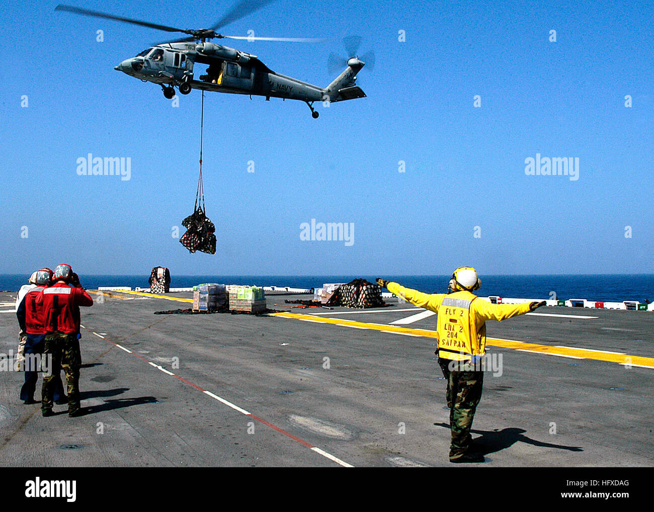 060909-N-2651J-073 Gulf of Aden (Sept. 9, 2006) - Aviation Boatswain's ...
