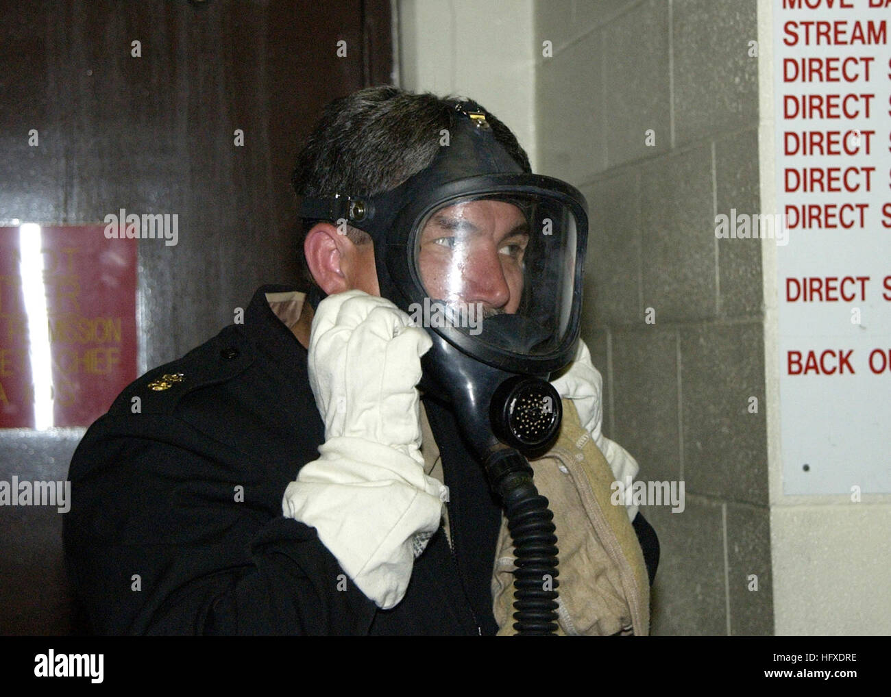 Scba mask hi-res stock photography and images - Alamy