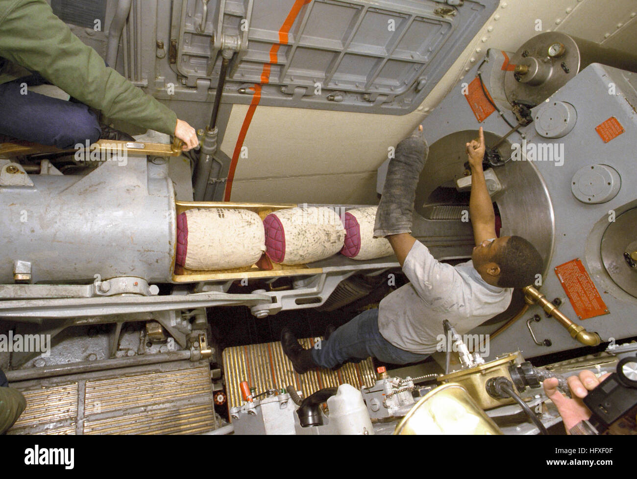 Mark 16 inch 50 caliber gun hi-res stock photography and images - Alamy