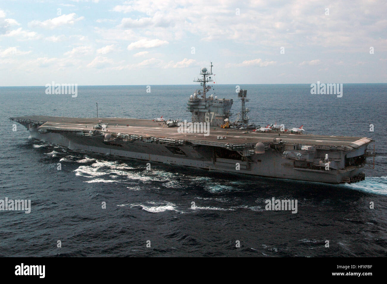 Uss john f kennedy cv 67 hi-res stock photography and images - Alamy