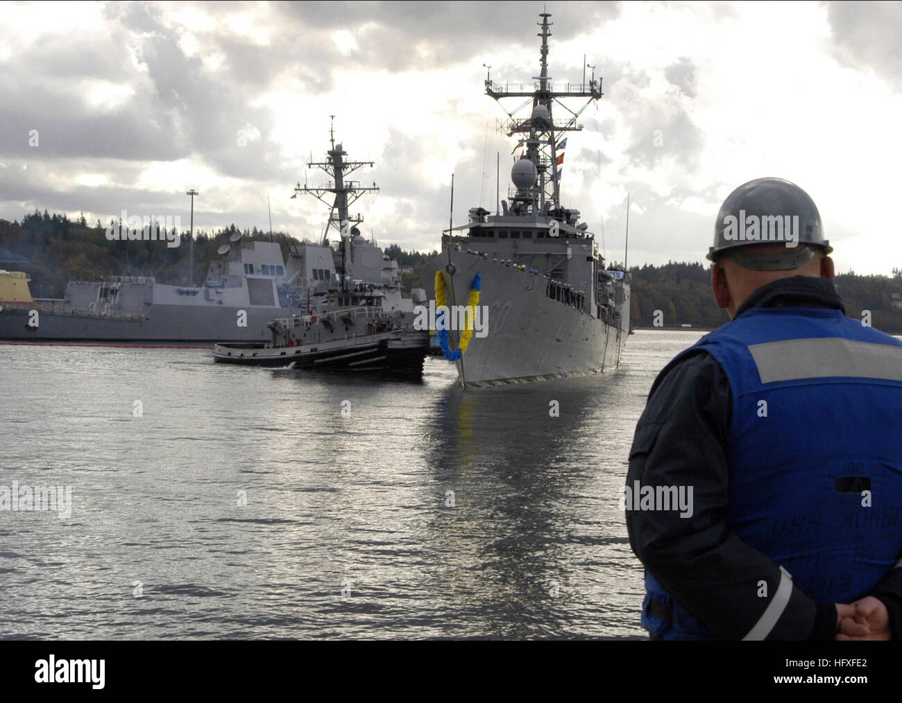 Uss Rodney M Davis High Resolution Stock Photography and Images - Alamy
