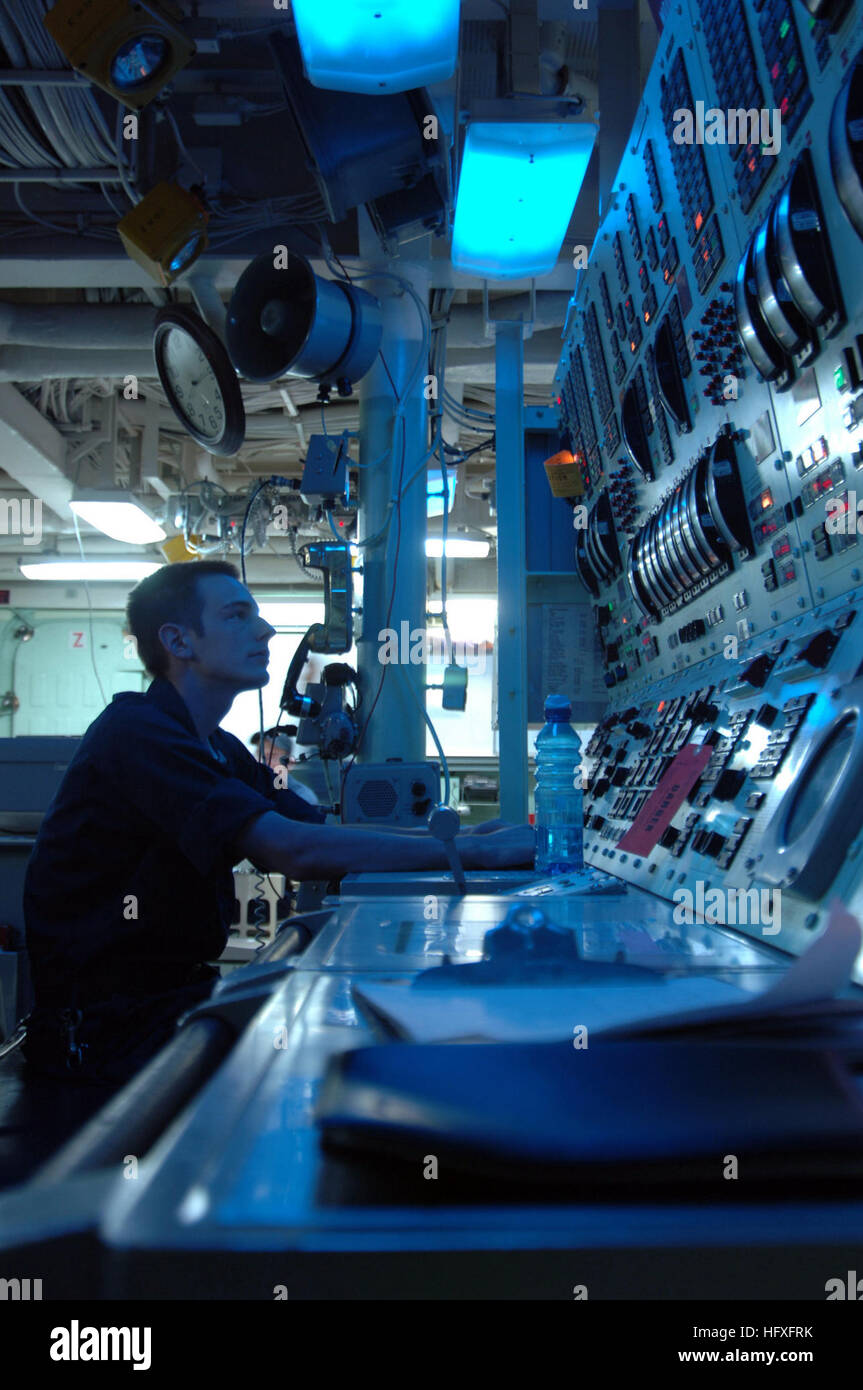 Crew member aboard uss hi-res stock photography and images - Alamy