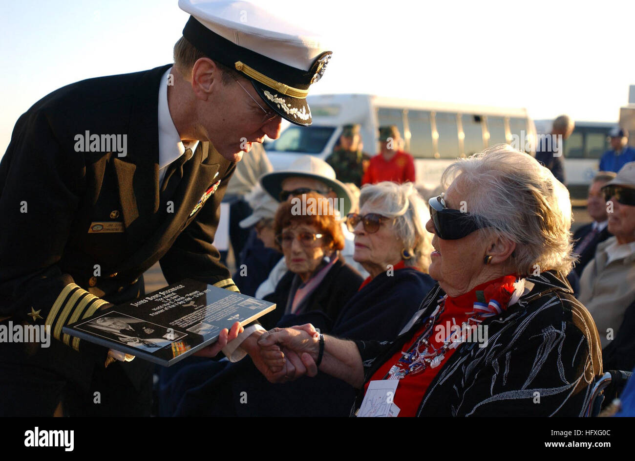 051111-N-5060B-131 San Diego (Nov. 11, 2005) - Commanding Officer, USS ...