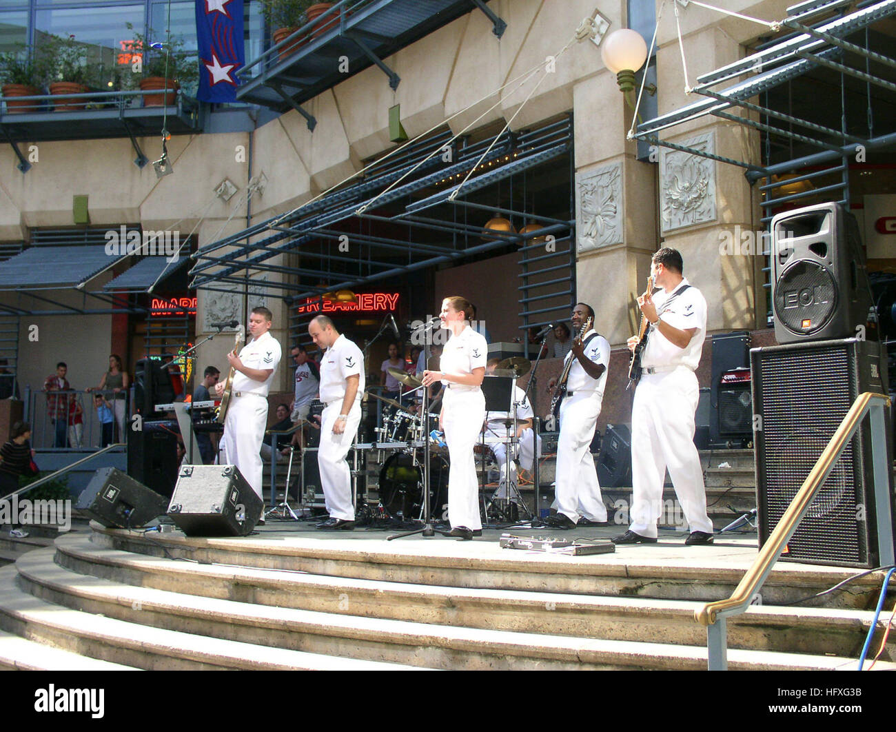 Rivercenter downtown san antonio hi-res stock photography and images ...