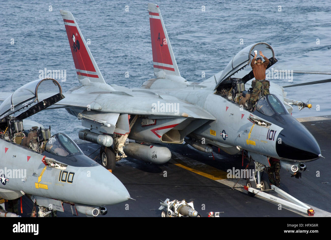 051116-N-5832A-002 Persian Gulf (Nov. 16, 2005) - A Plane Captain ...