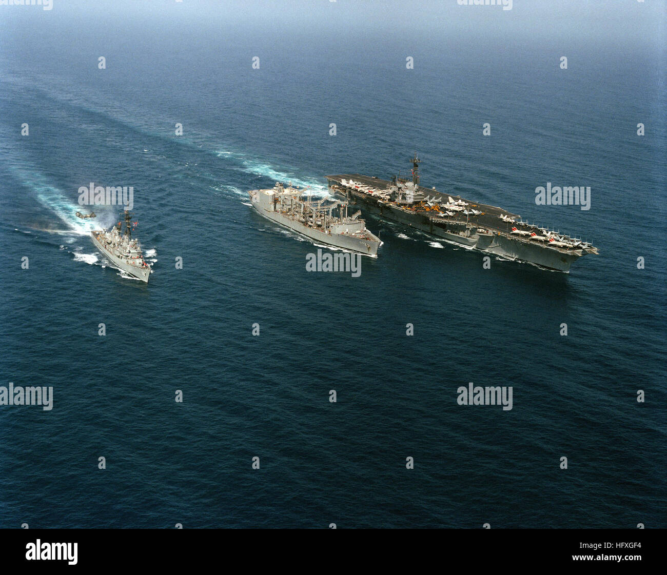 Starboard bow view aircraft carrier hi-res stock photography and images ...