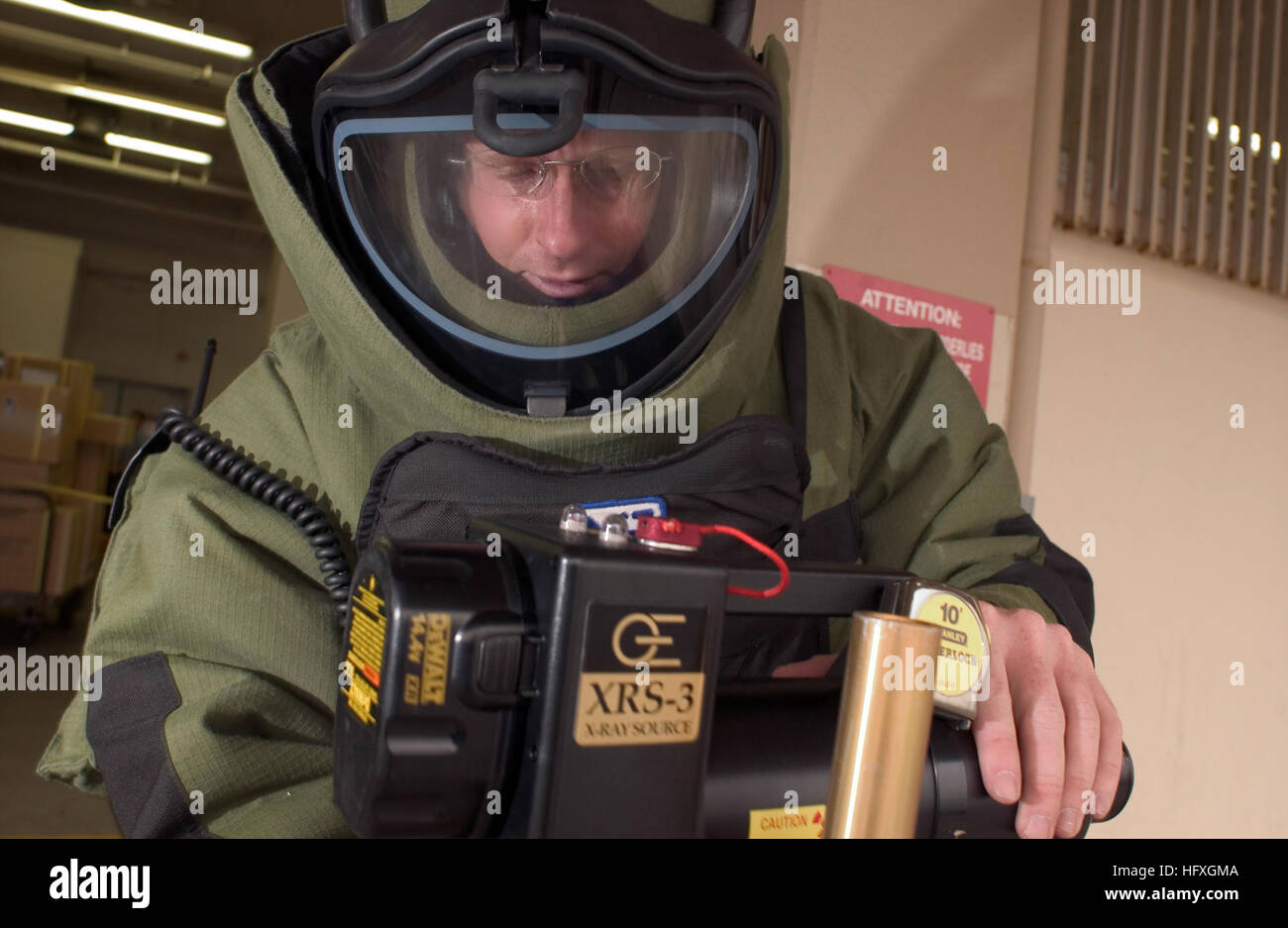 U s navy mineman 1st class hi-res stock photography and images - Alamy