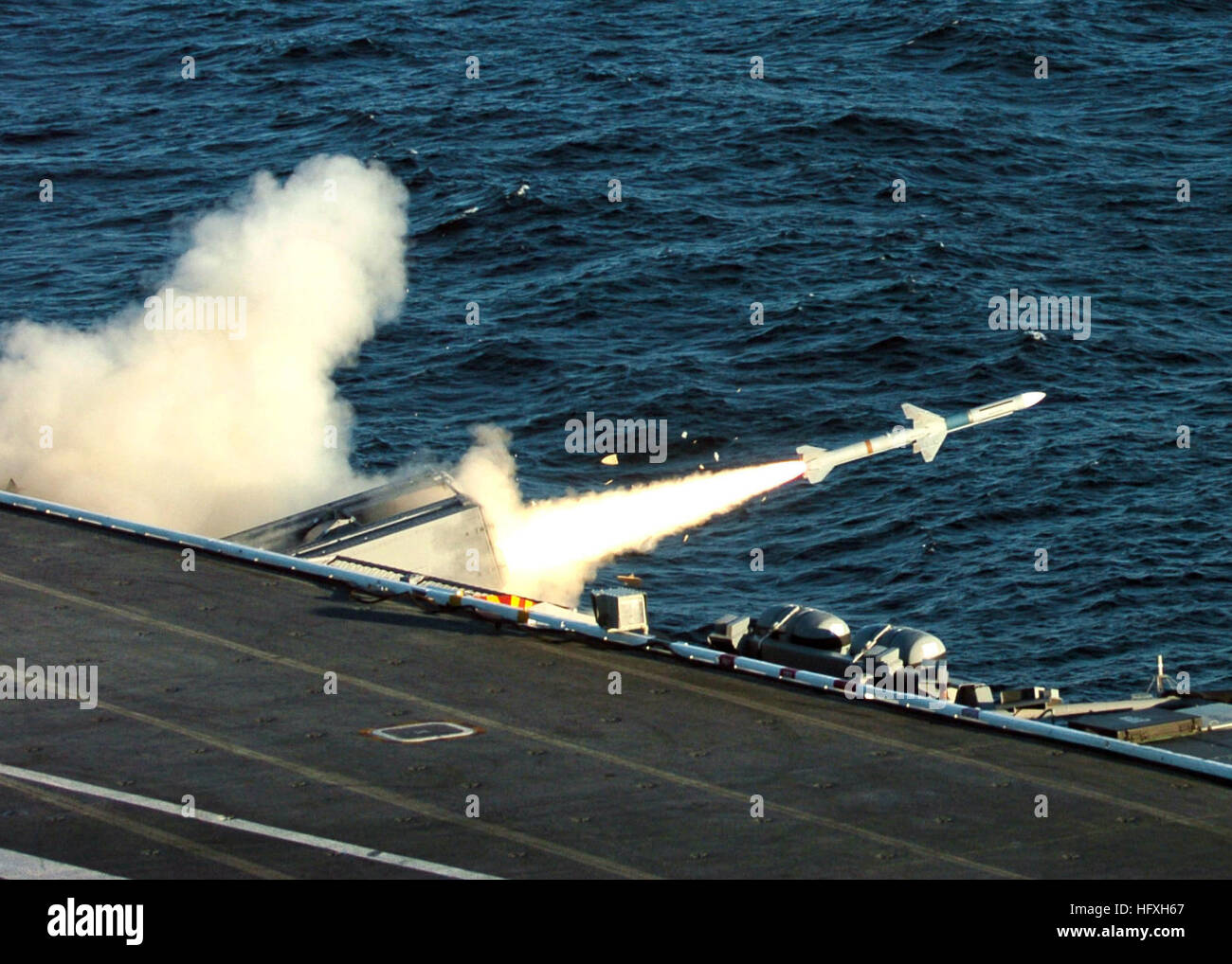 Nato sea sparrow surface missile system hi-res stock photography and ...