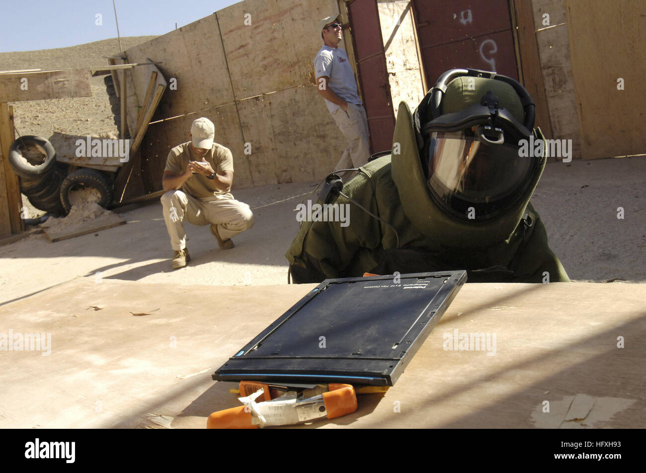 Explosive ordinance disposal eod team hi-res stock photography and ...